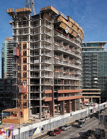 PHOTO: Highstar Building works on condos in Toronto Liberty Village