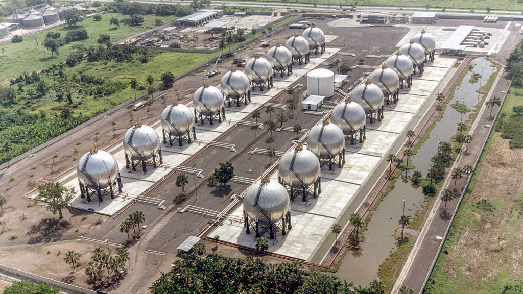 TIW Steel Platework perfecting the spherical steel tank