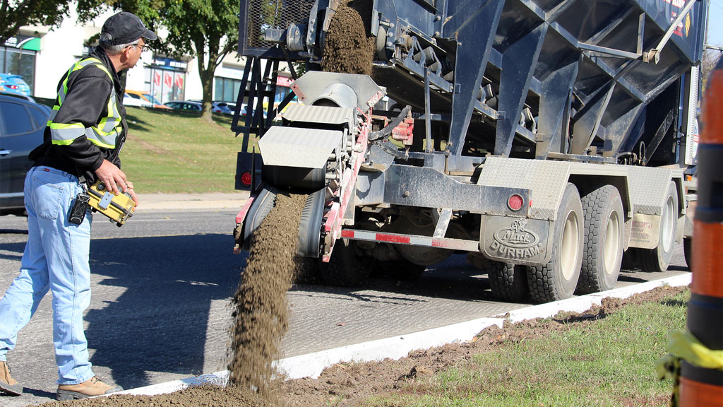 Remote control simplifies roadside landscaping