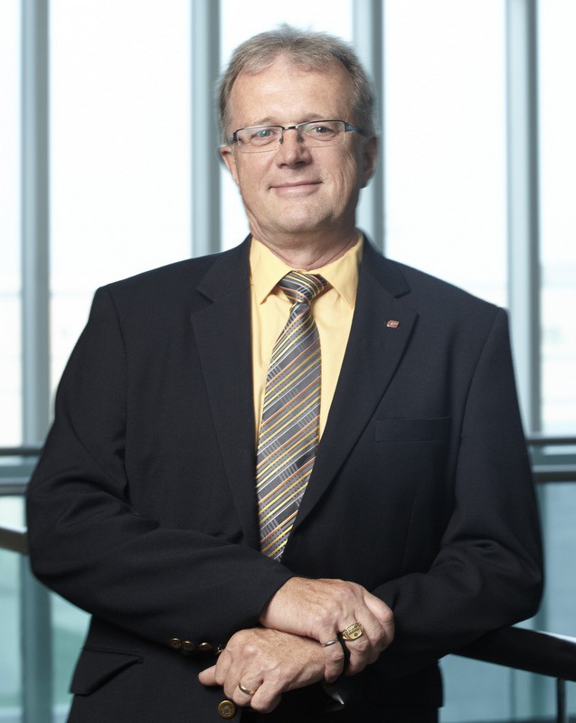 Graham announces death of CEO Grant Beck