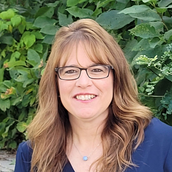 JLR promotes two employees into leadership positions